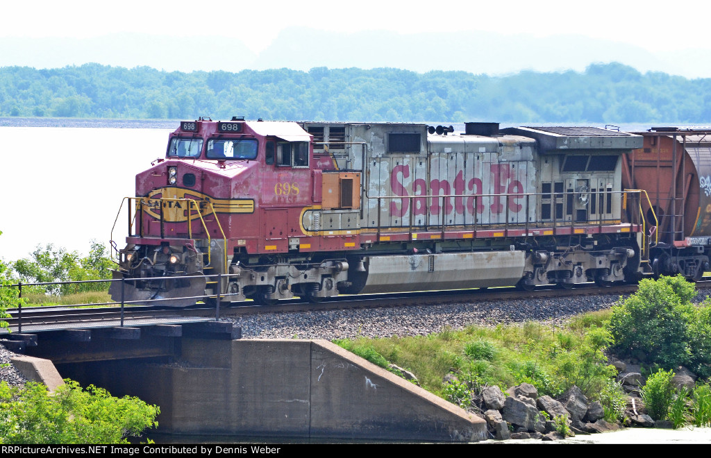 BNSF 698, CP's River Sub.